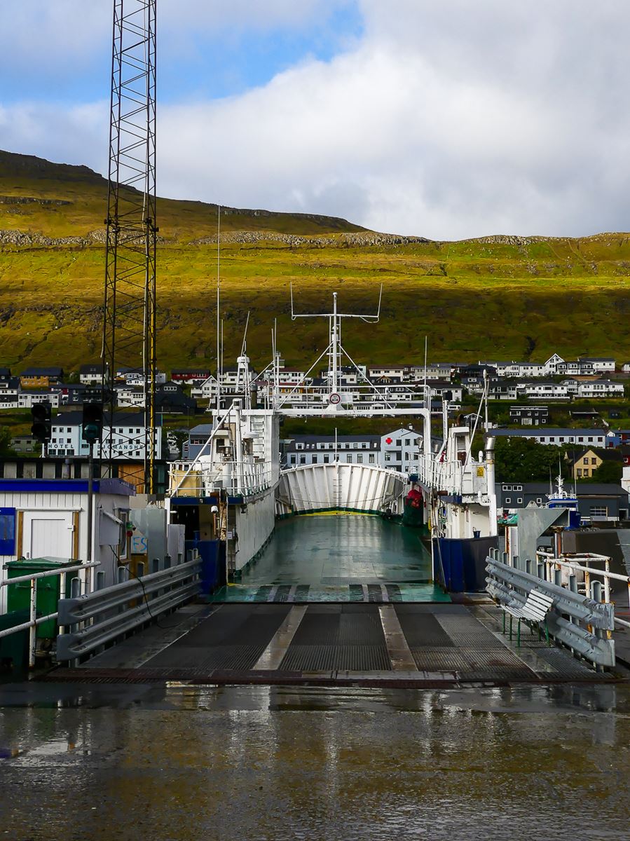 Comment se déplacer aux Iles Feroe ? De la voiture au ferry